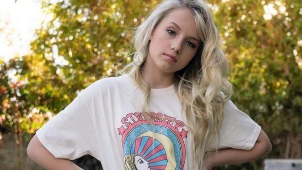 Indi Star - BiographON