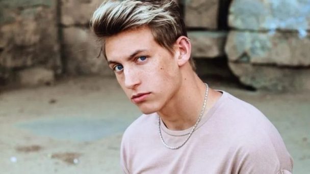 Josh Killacky - BiographON