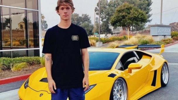 Tanner Fox - BiographON