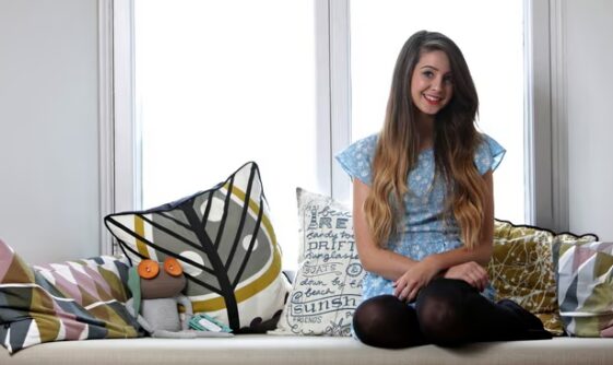 Zoe Sugg British YouTube Star - BiographON